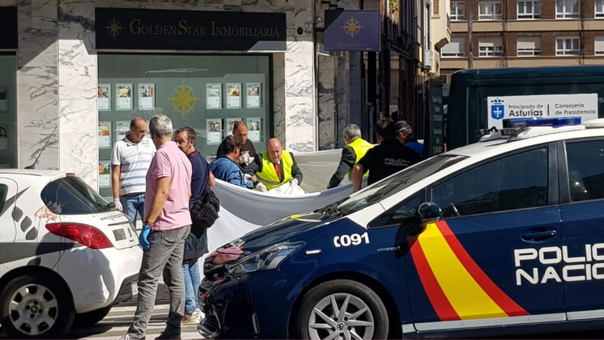 "Estuvo esperando un rato antes de apuñalarlo; tenía claro lo que iba a ...