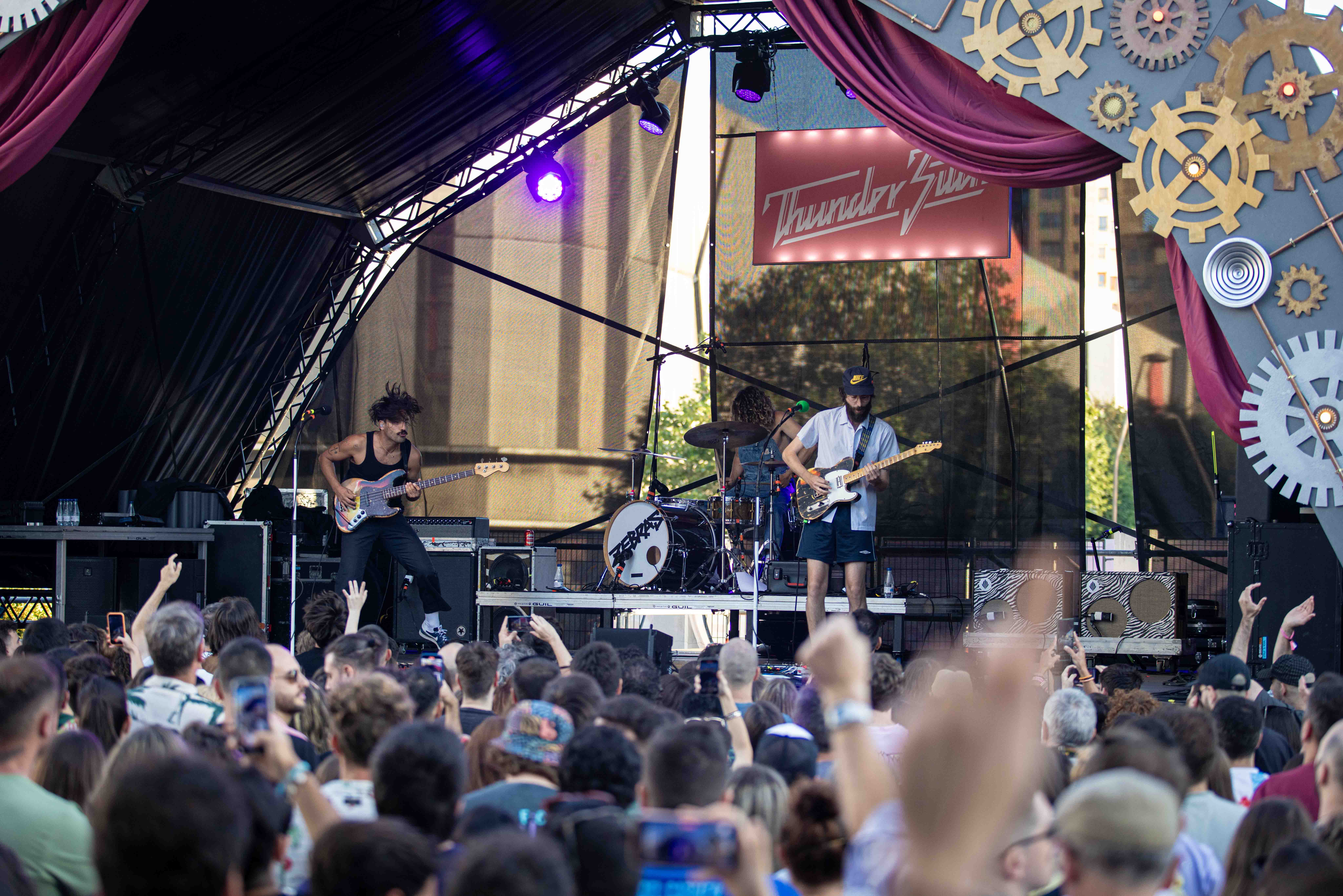 Los pogos 'históricos' de Sexy Zebras y un JC Reyes que se hizo de ...