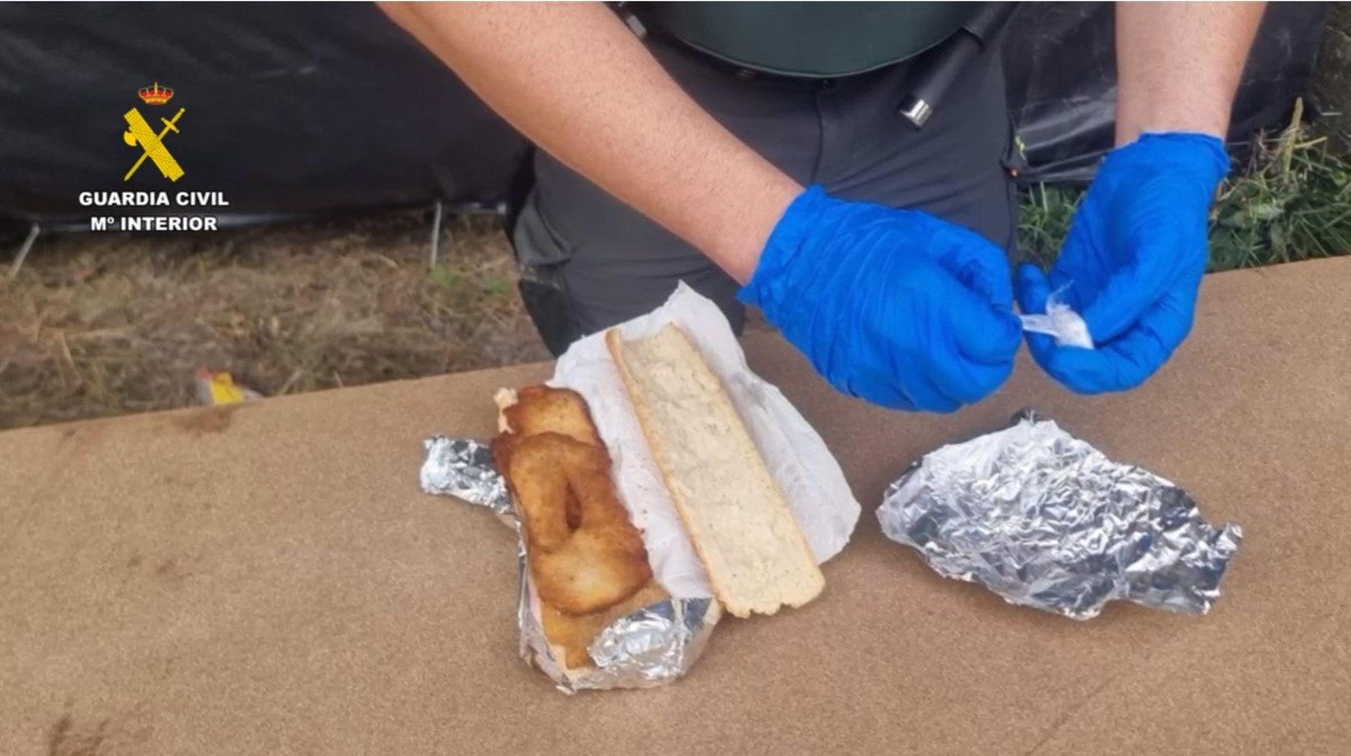 Pillado tratando de introducir droga en el Xiringüelu escondida en un ...