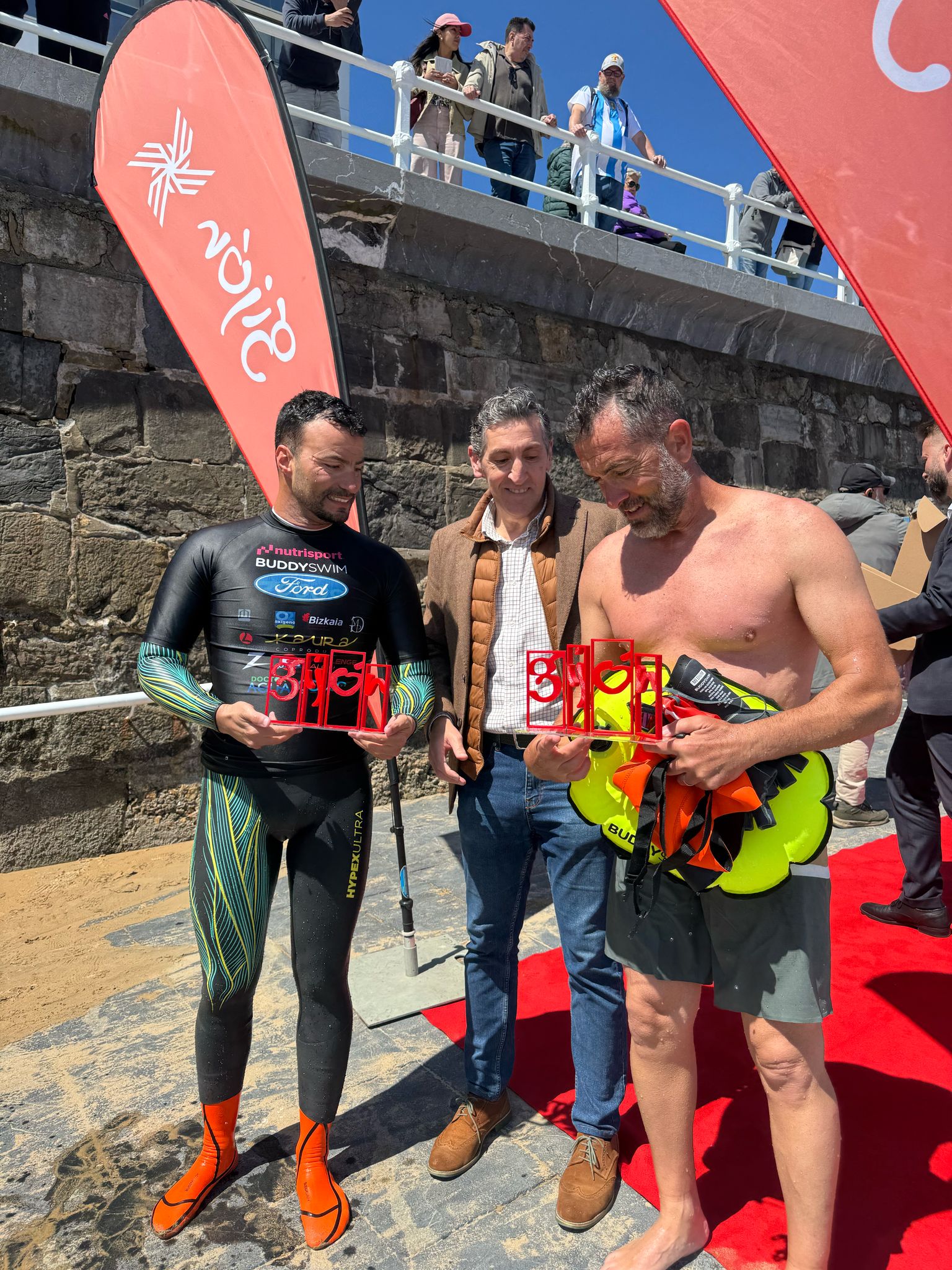 El reto solidario ‘Abracemos el mar’ hace etapa en Gijón: «Queremos ...