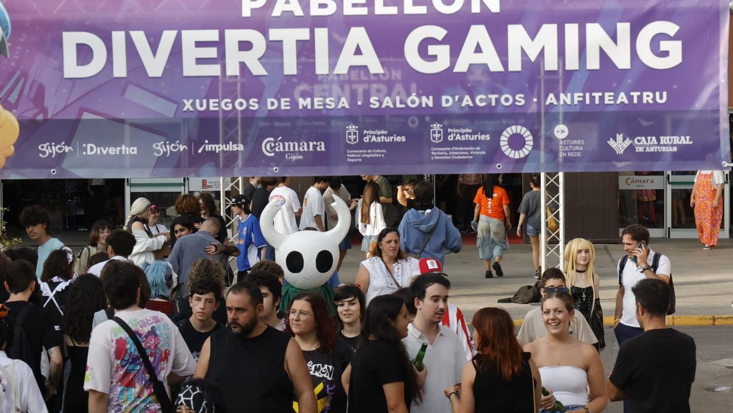 La CometCon llena de ocio alternativo y de público el Recinto Ferial ...