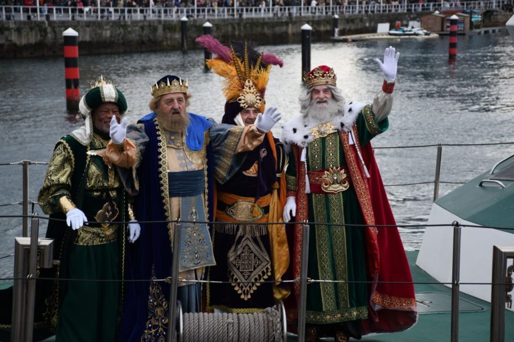 Papá Noel vs Reyes Magos, ¿quién gana la batalla en Gijón? - miGijón